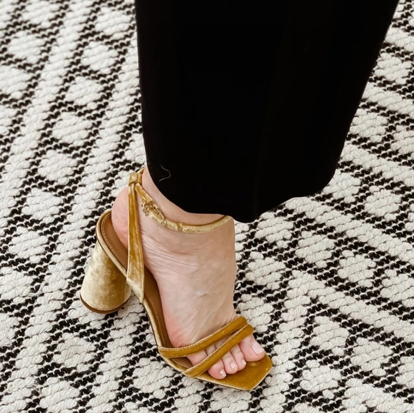 Sam Edelman | Shoes | Sam Edelman Kia Velvet Heel In Yellow Mustard ...